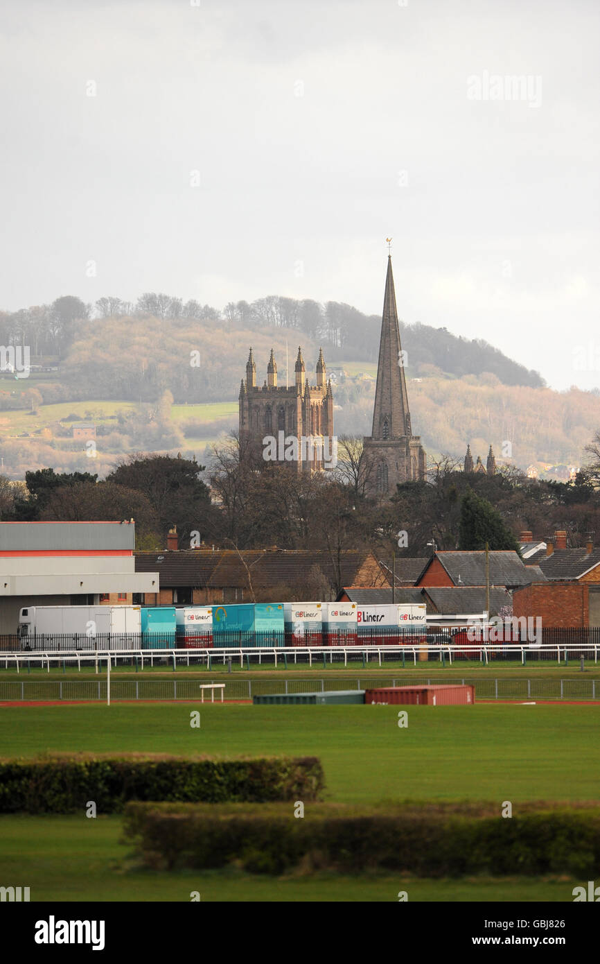 General view of hereford racecourse hi-res stock photography and images ...