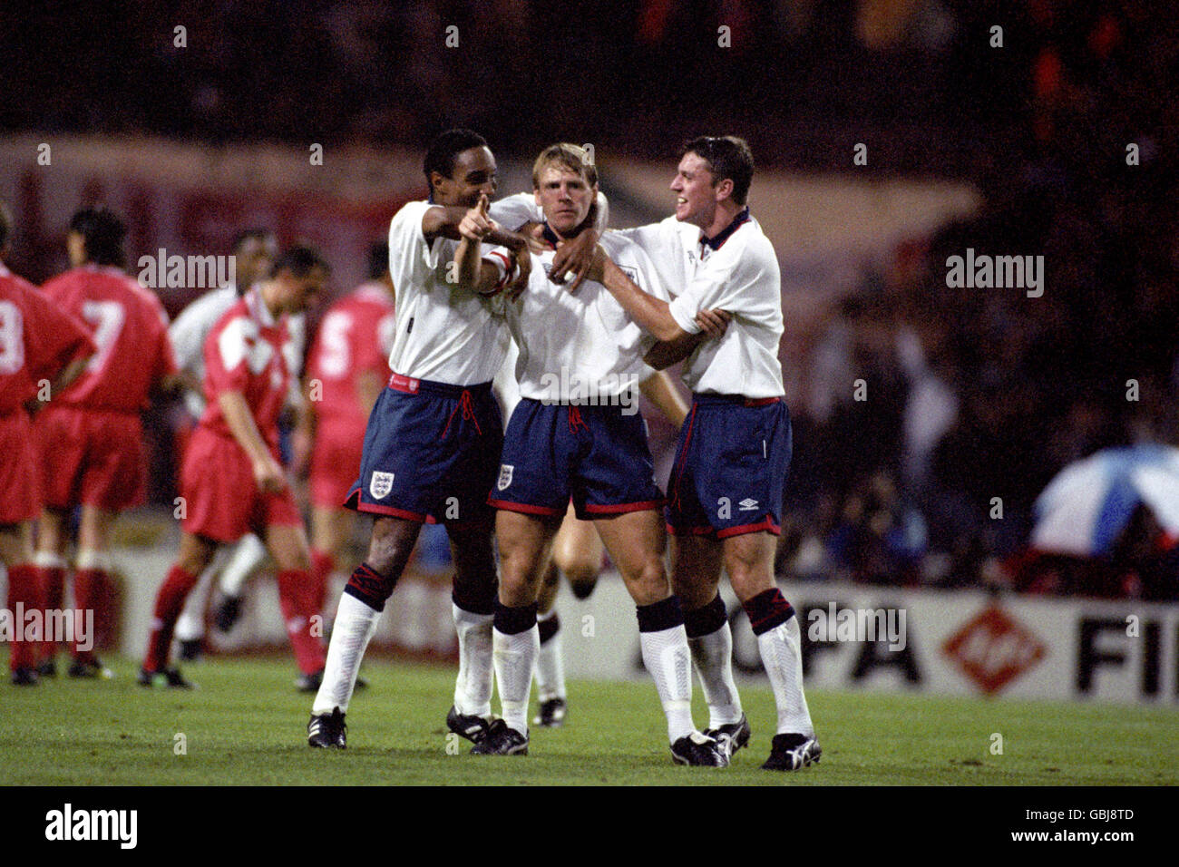 l-r: PAUL INCE, STUART PEARCE & LEE SHARPE CELEBRATE AFTER PEARCE'S ...