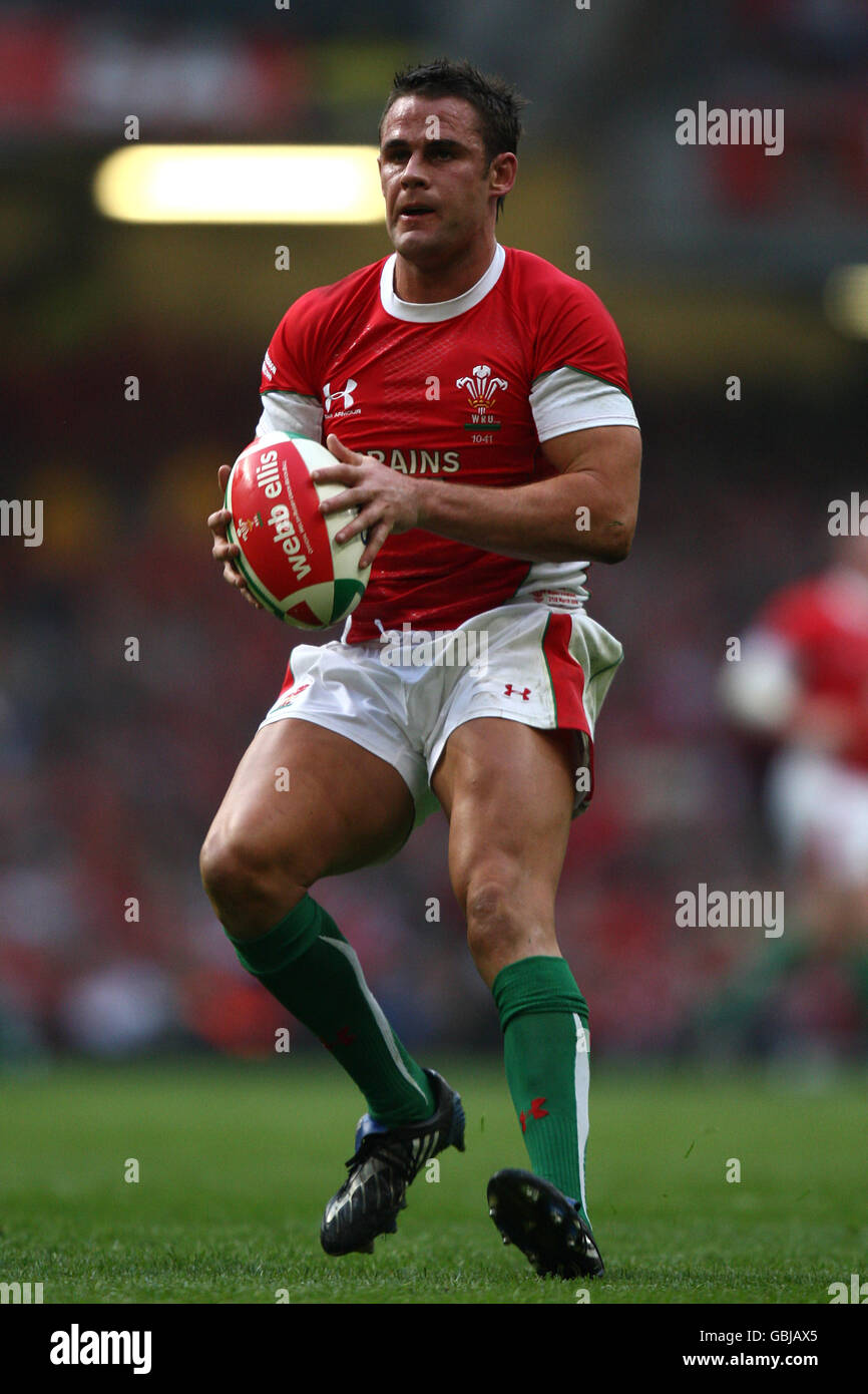 Lee byrne rugby hi-res stock photography and images - Alamy