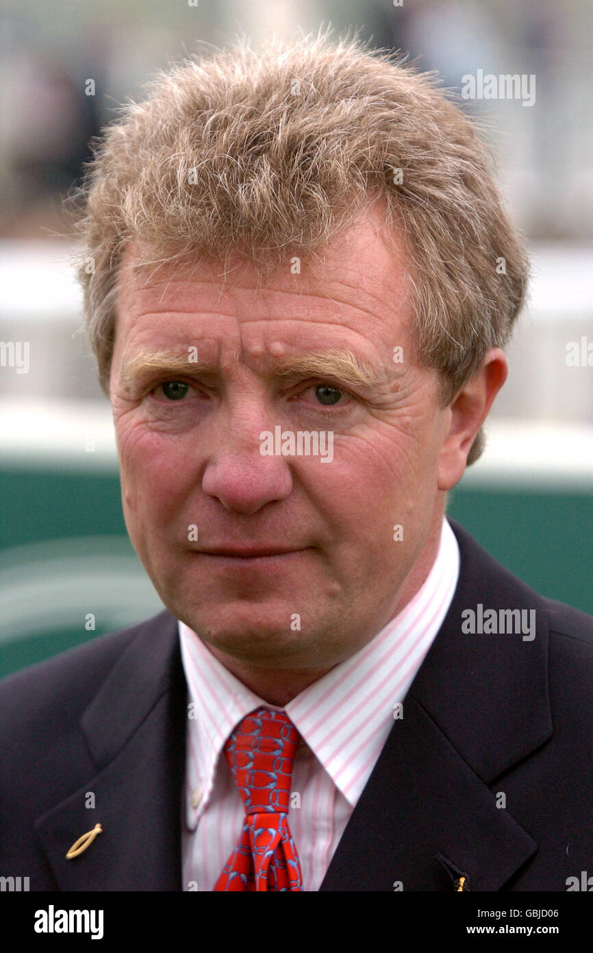 Bond bryan hi-res stock photography and images - Alamy