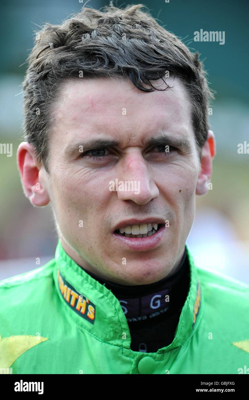Horse Racing - The 2009 John Smith's Grand National Meeting - Day Two ...