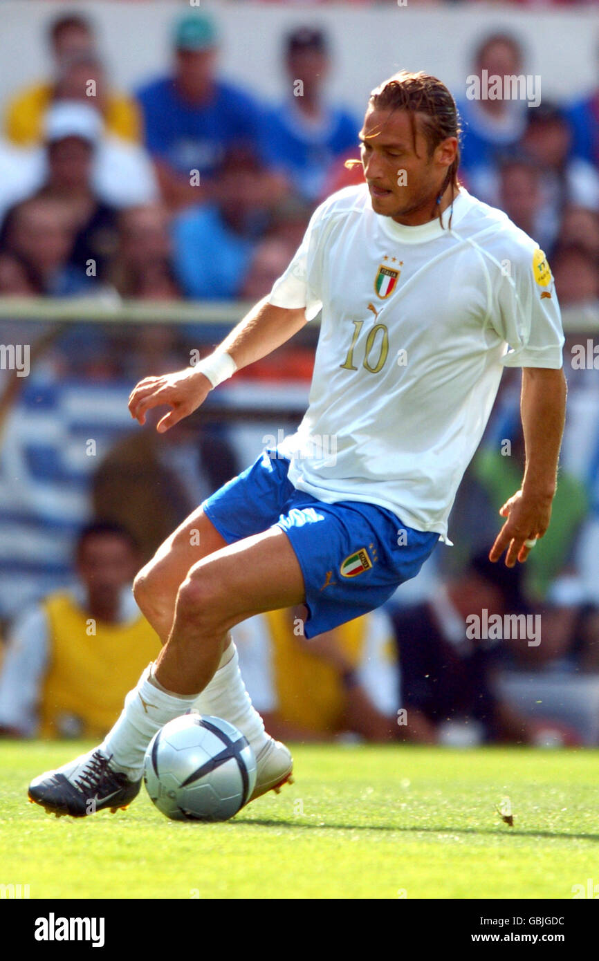 Italys francesco totti in action hi-res stock photography and images ...