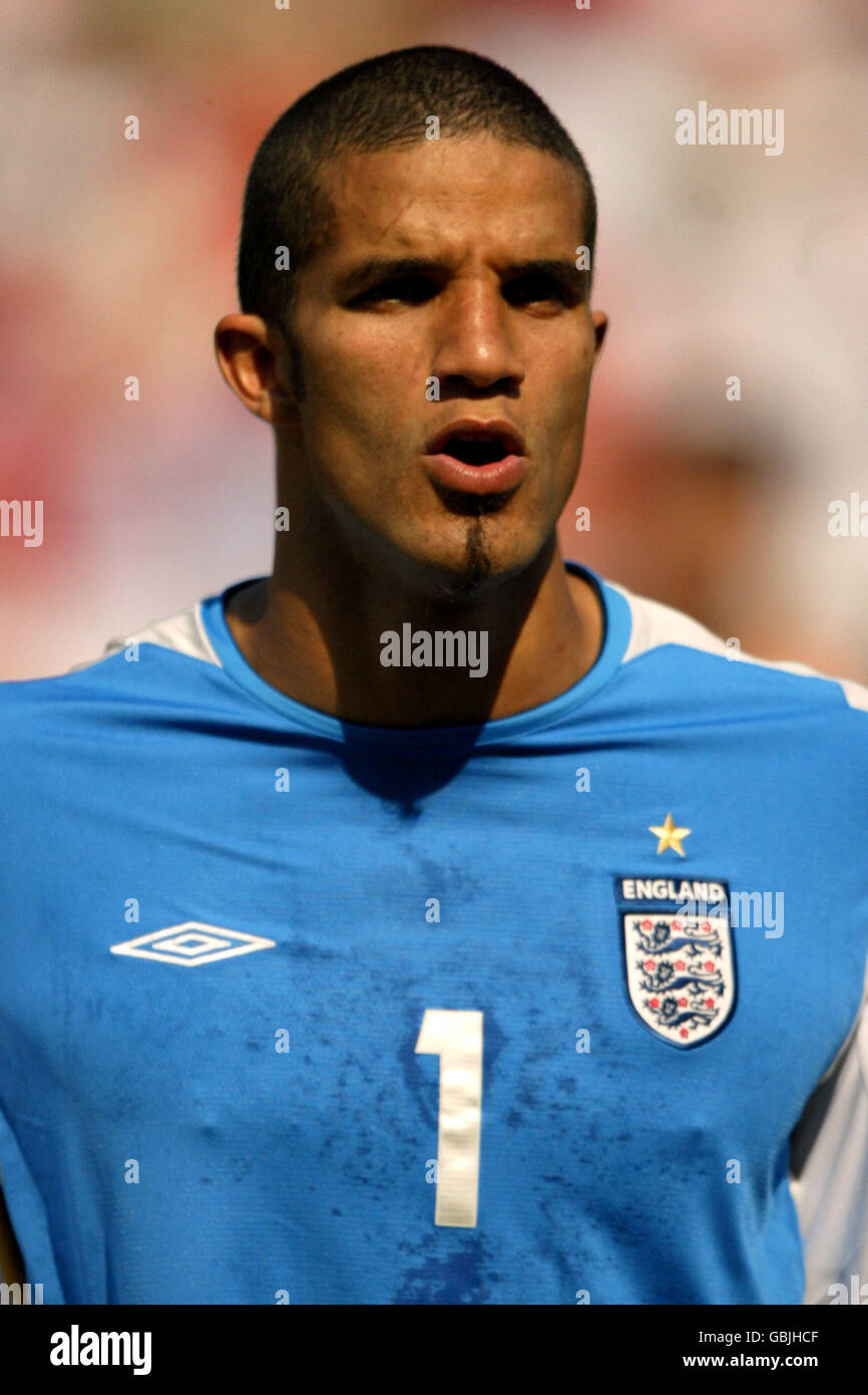 England 2004 uefa european championship hi-res stock photography and ...
