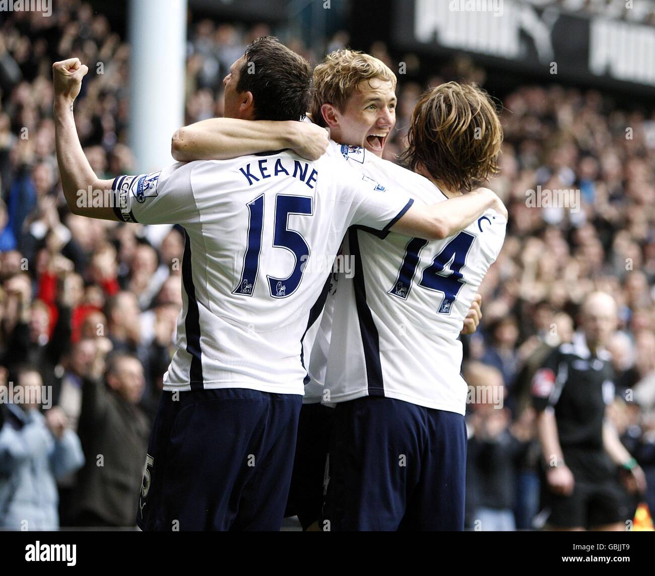 Tottenham hotspurs roman pavlyuchenko hi-res stock photography and ...