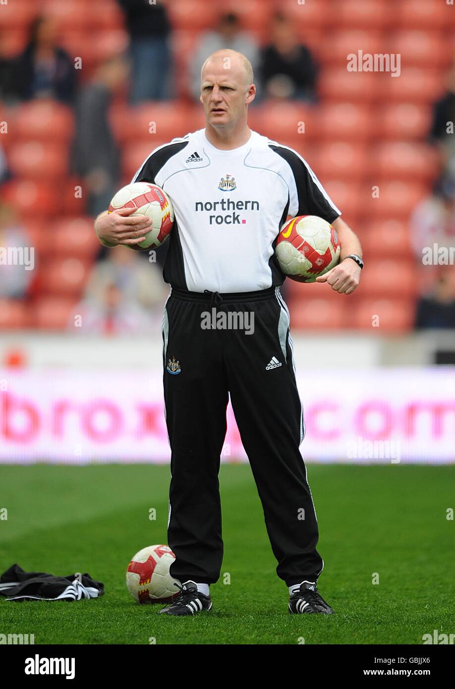 Newcastle assistant manager hi-res stock photography and images - Alamy