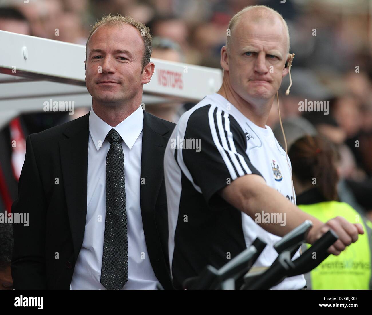 Newcastle United manager Alan Shearer (left) and his assistant manager ...