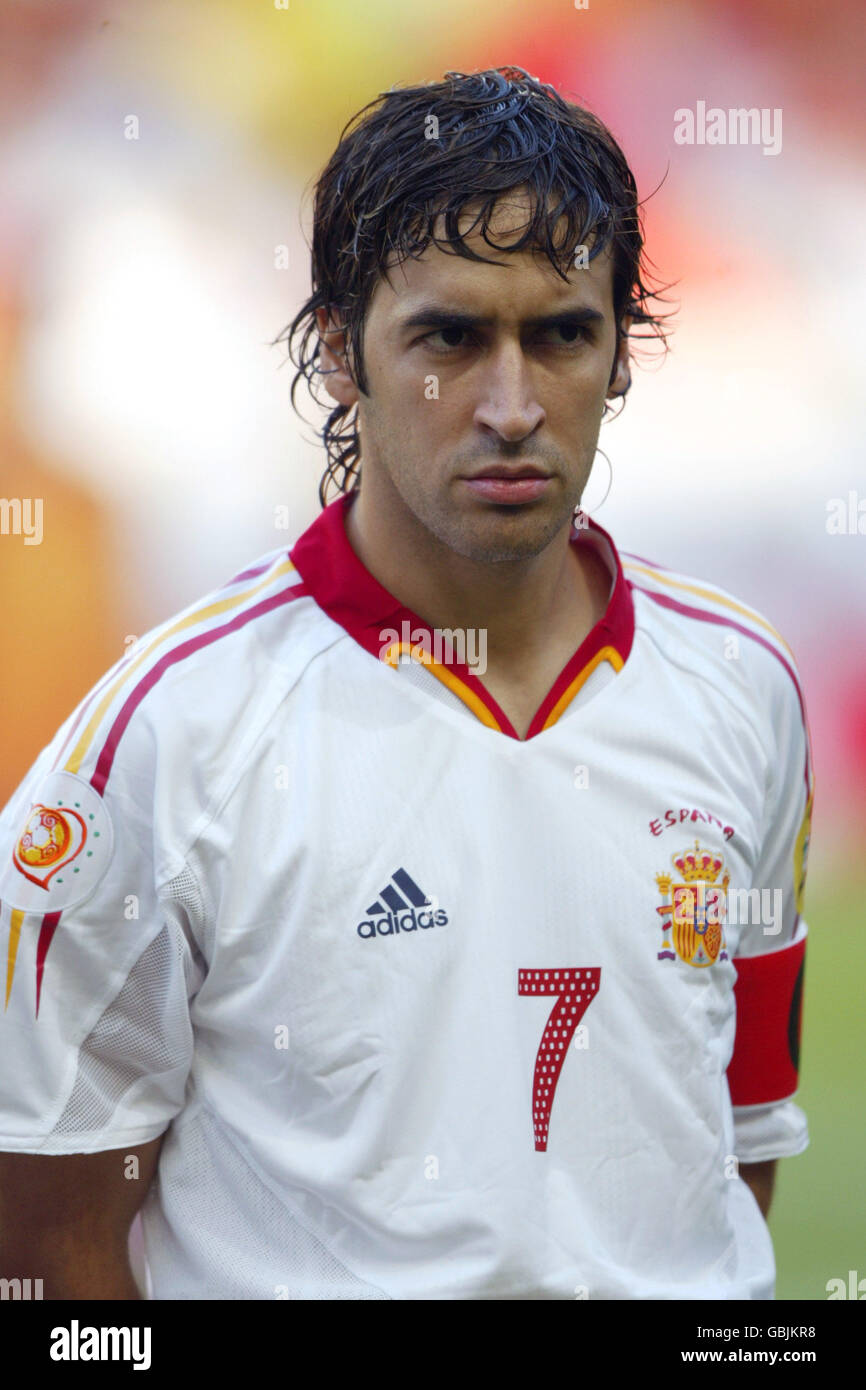 Football euro 2004 headshot head shot hi-res stock photography and ...