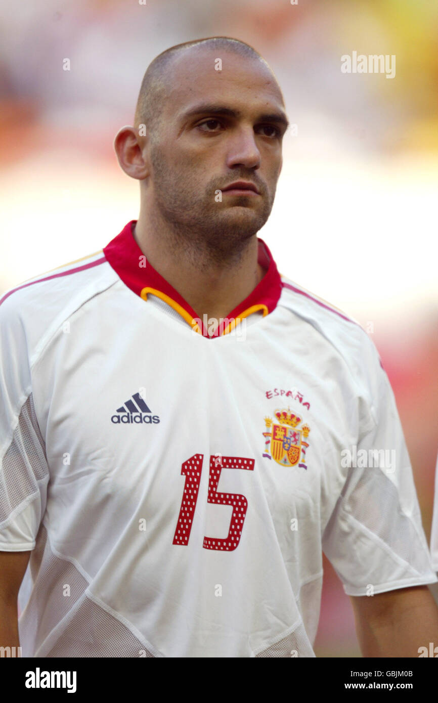 Football euro 2004 headshot head shot hi-res stock photography and ...