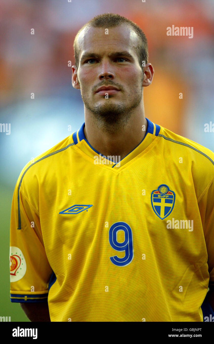 Soccer - UEFA European Championship 2004 - Quarter Finals - Sweden v ...