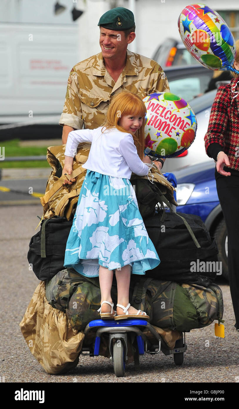 Girl commando hi-res stock photography and images - Alamy