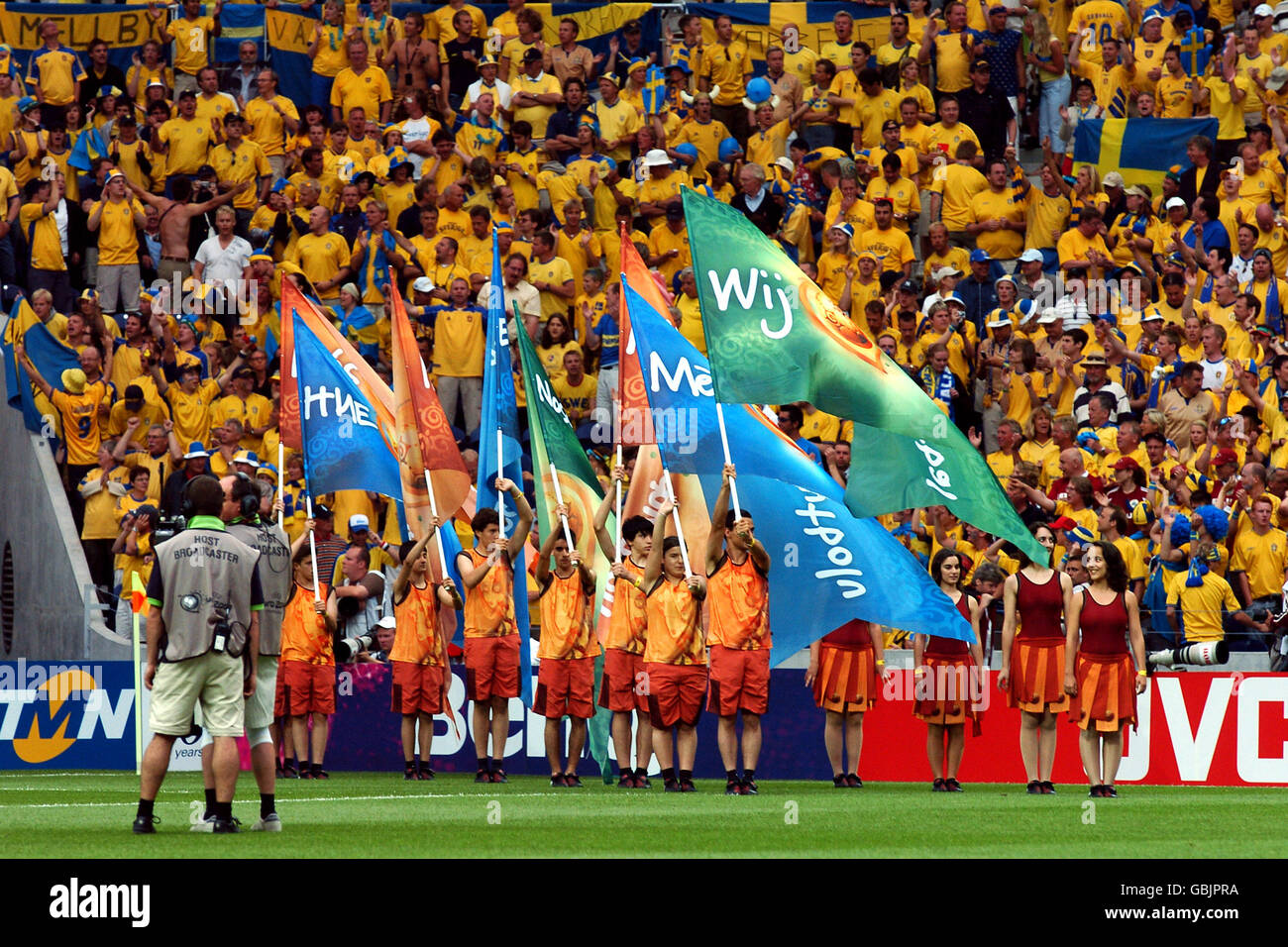 Soccer - UEFA European Championship 2004 - Group C - Italy v Sweden ...