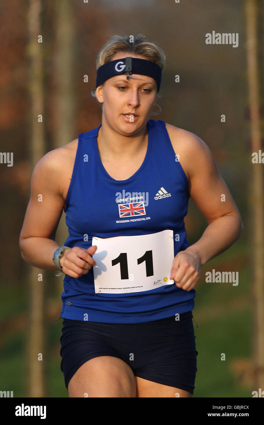 Great britains louise helyer during the 3000m hi-res stock photography and images - Alamy