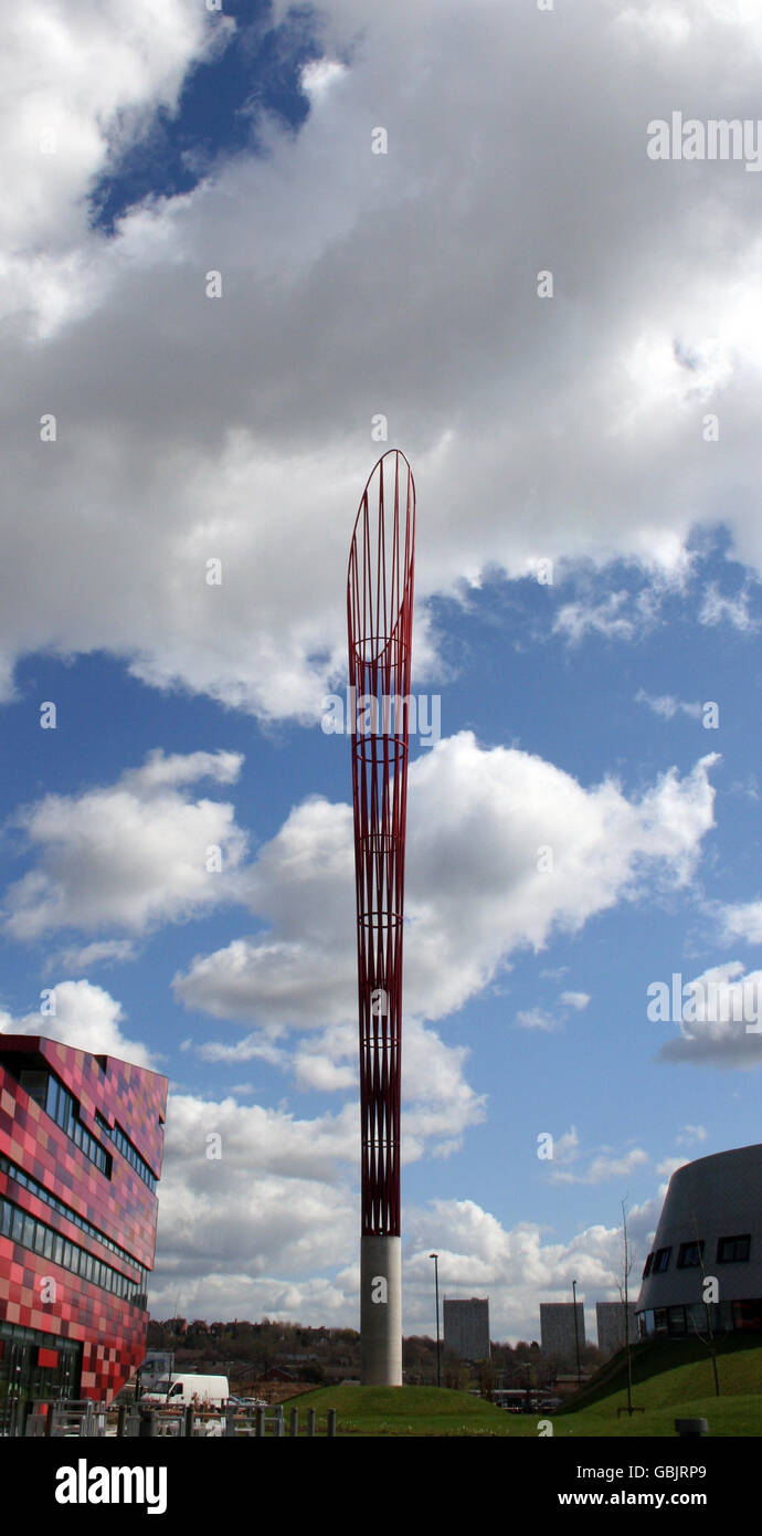 Tallest piece of public art hi-res stock photography and images - Alamy