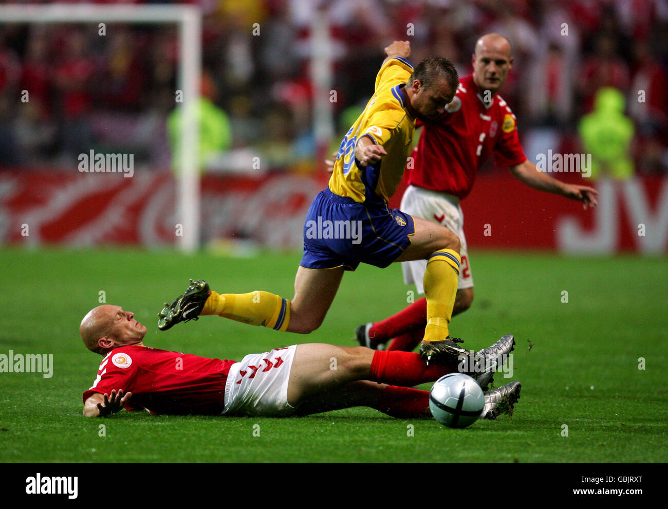 Thomas gravesen euro 2004 hi-res stock photography and images - Alamy