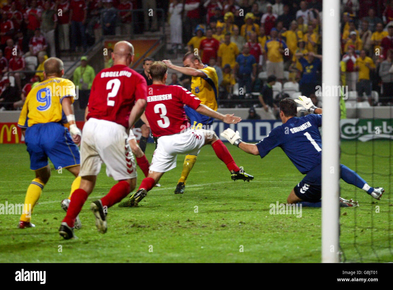 Sweden denmark football 2004 hi-res stock photography and images - Alamy