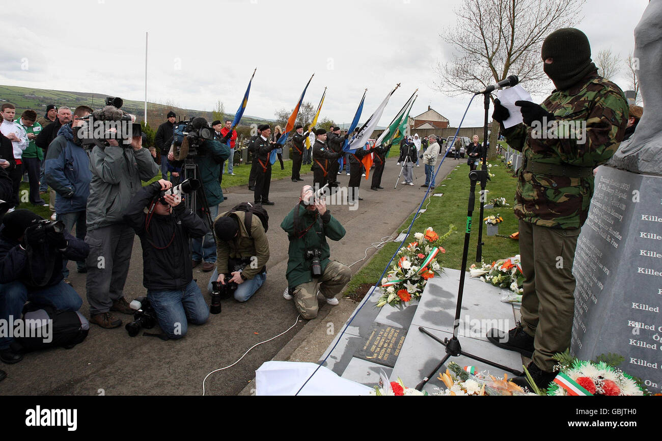 Masked ira man hi-res stock photography and images - Alamy