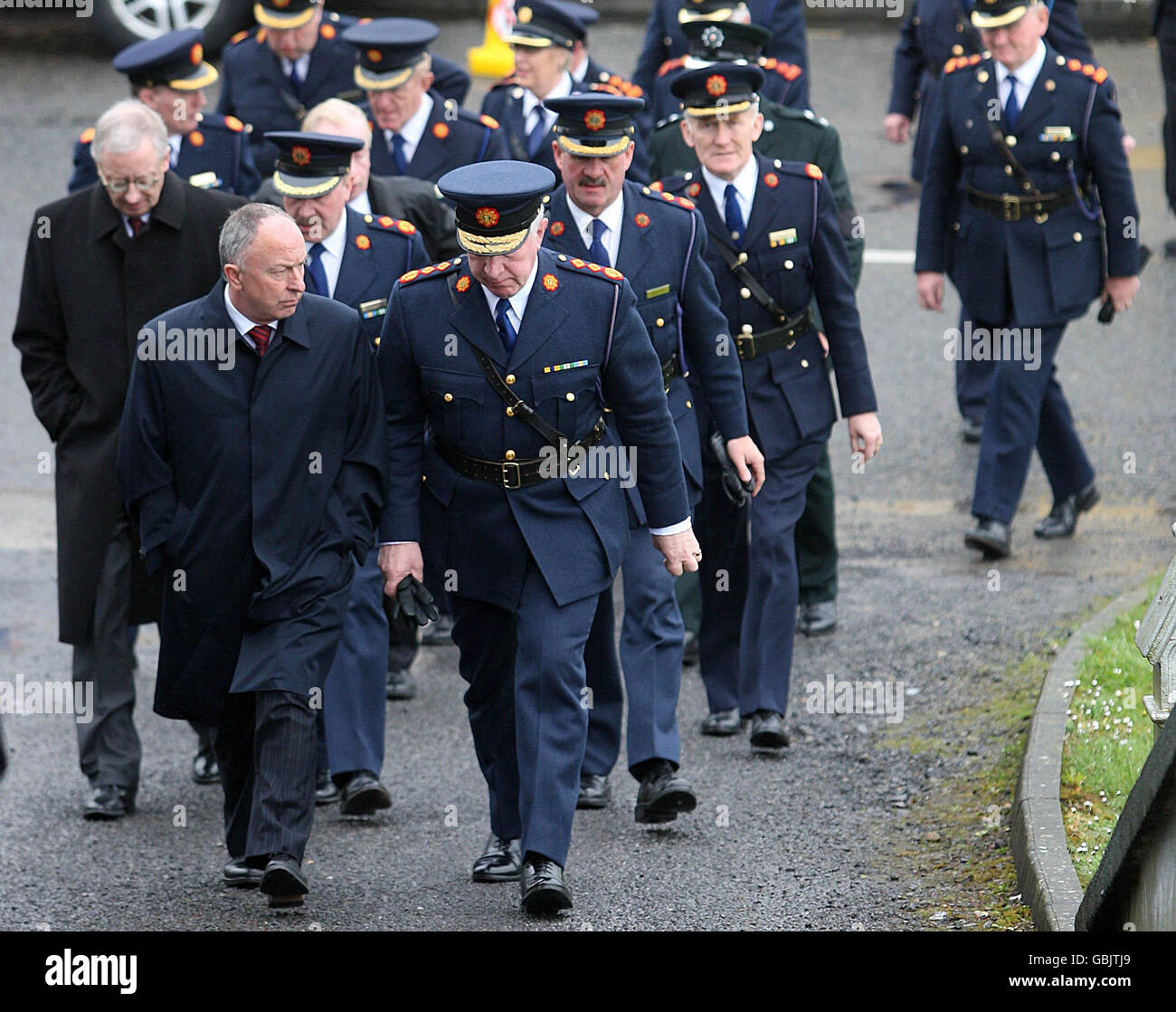 Garda Commissioner Fachtna Murphy (right) and Minister for Justice ...