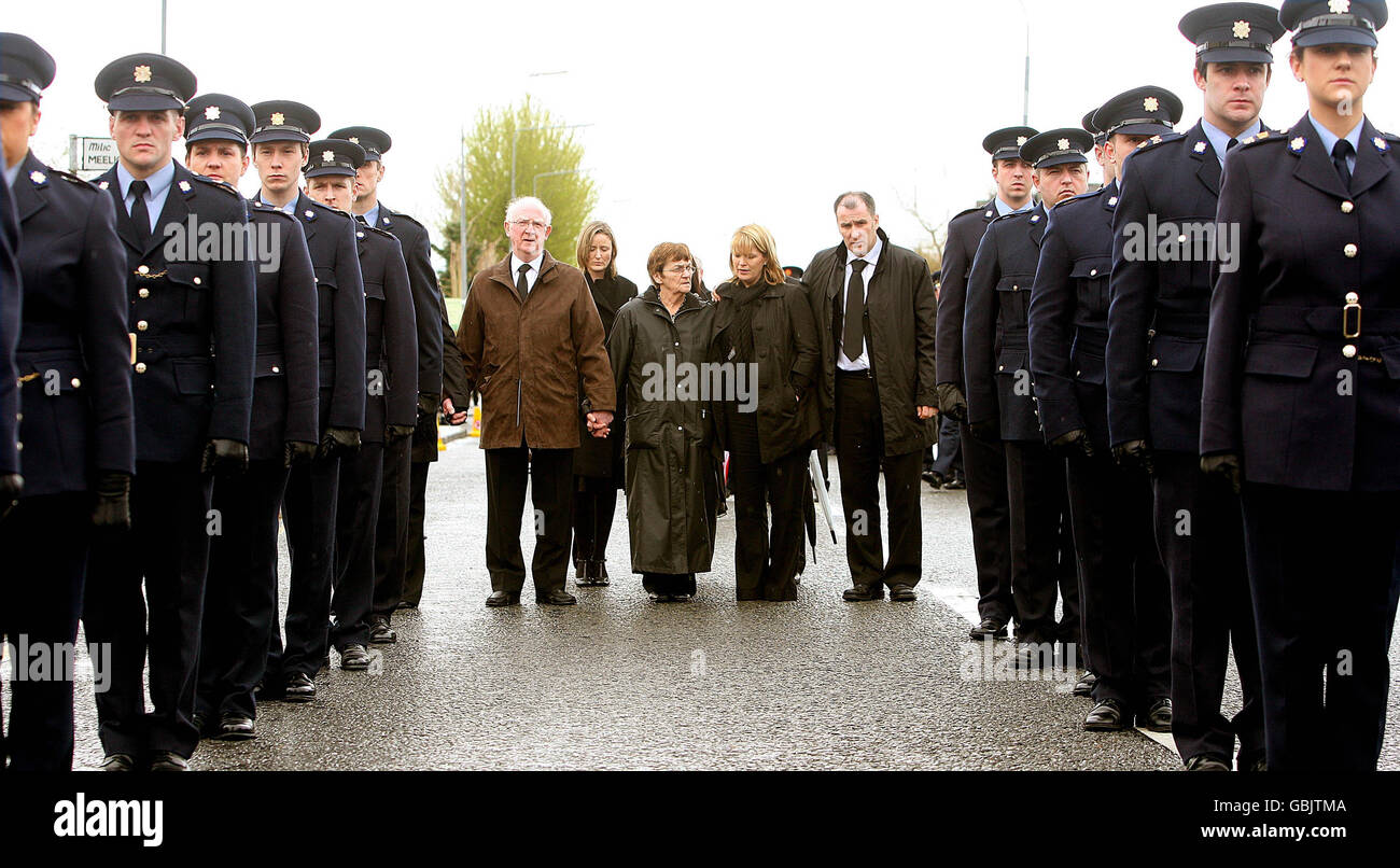 State funeral for garda hi-res stock photography and images - Alamy