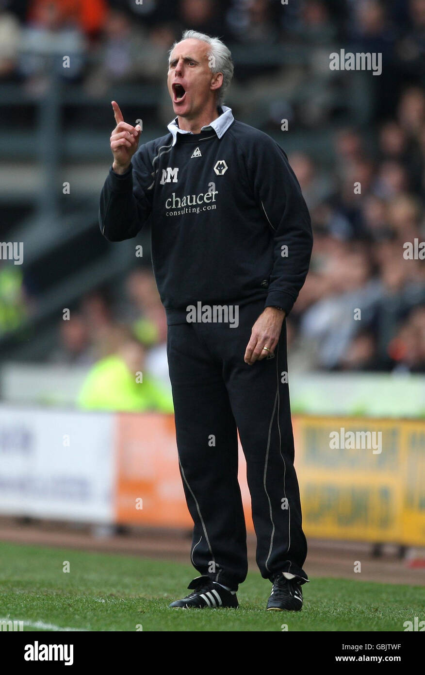 Full length gesture gestures shouts instruction instructions football ...