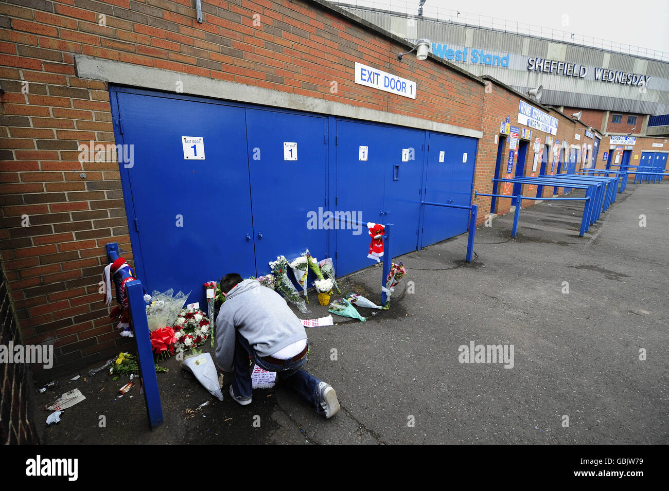 Fans leave tributes at the Leppings Lane entrance to Sheffield ...