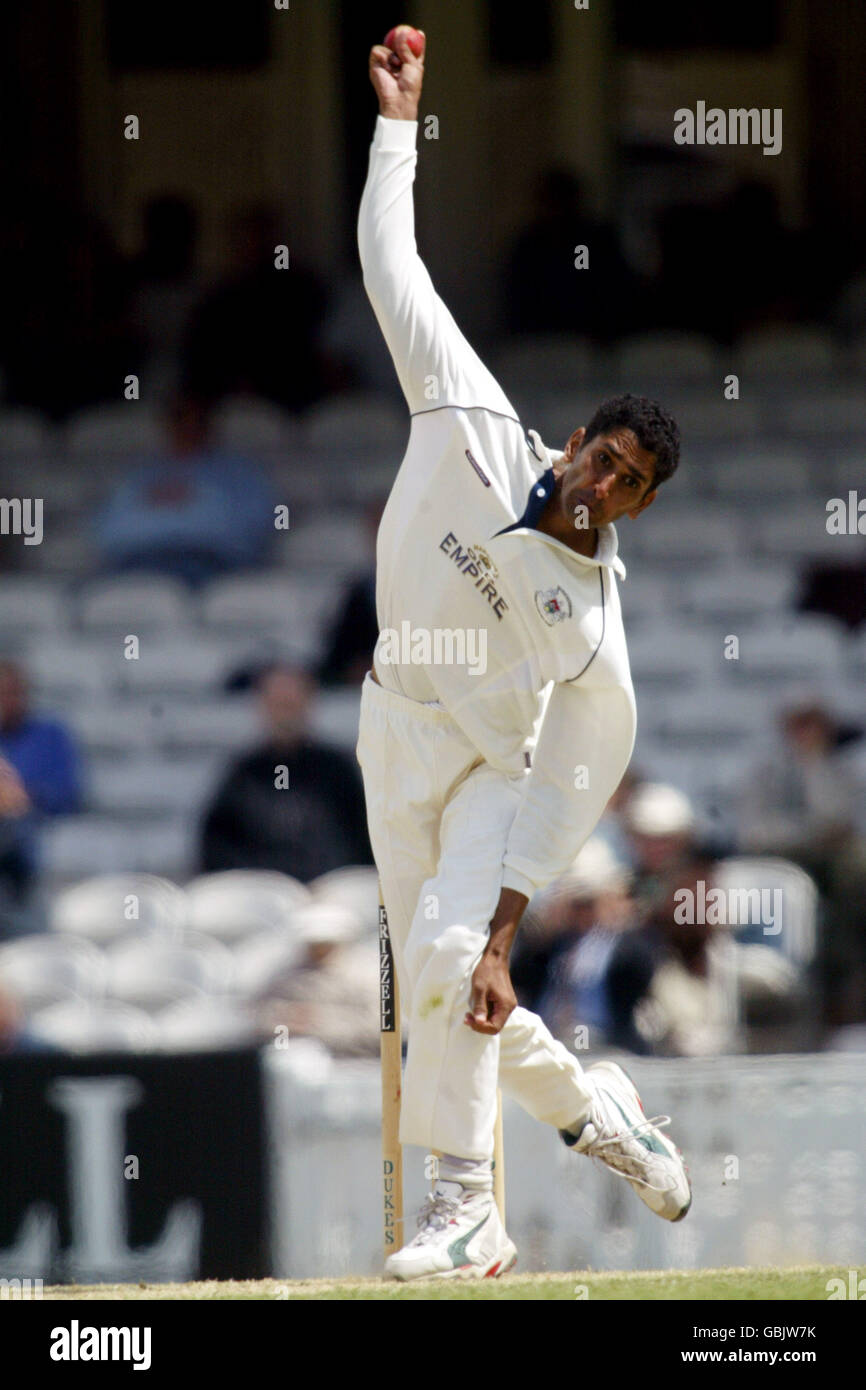 Shabbir ahmed in action hi-res stock photography and images - Alamy