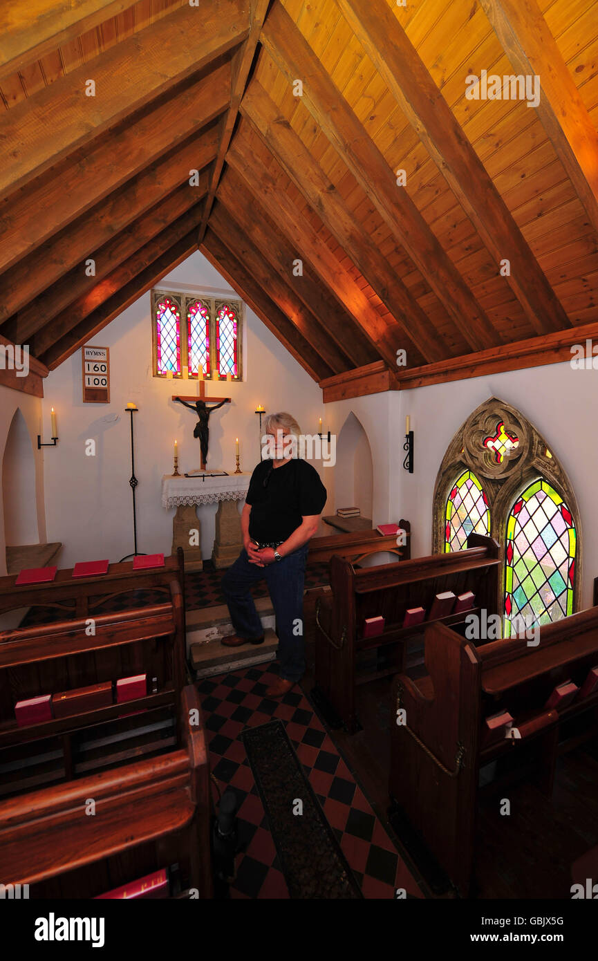 Couple build chapel in garden hi-res stock photography and images - Alamy