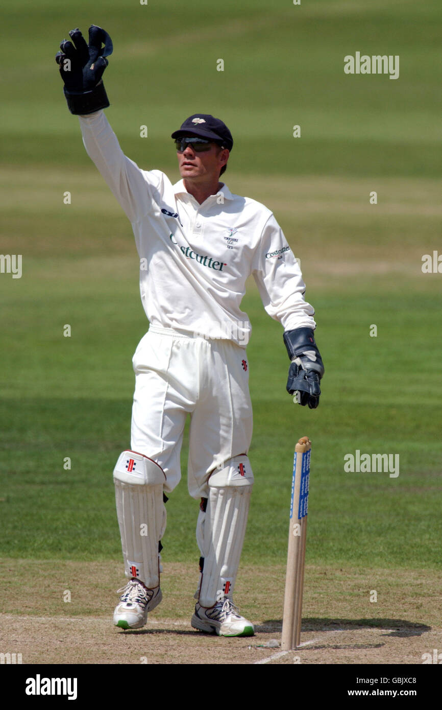Lancashire v yorkshire richard blakey hi-res stock photography and ...
