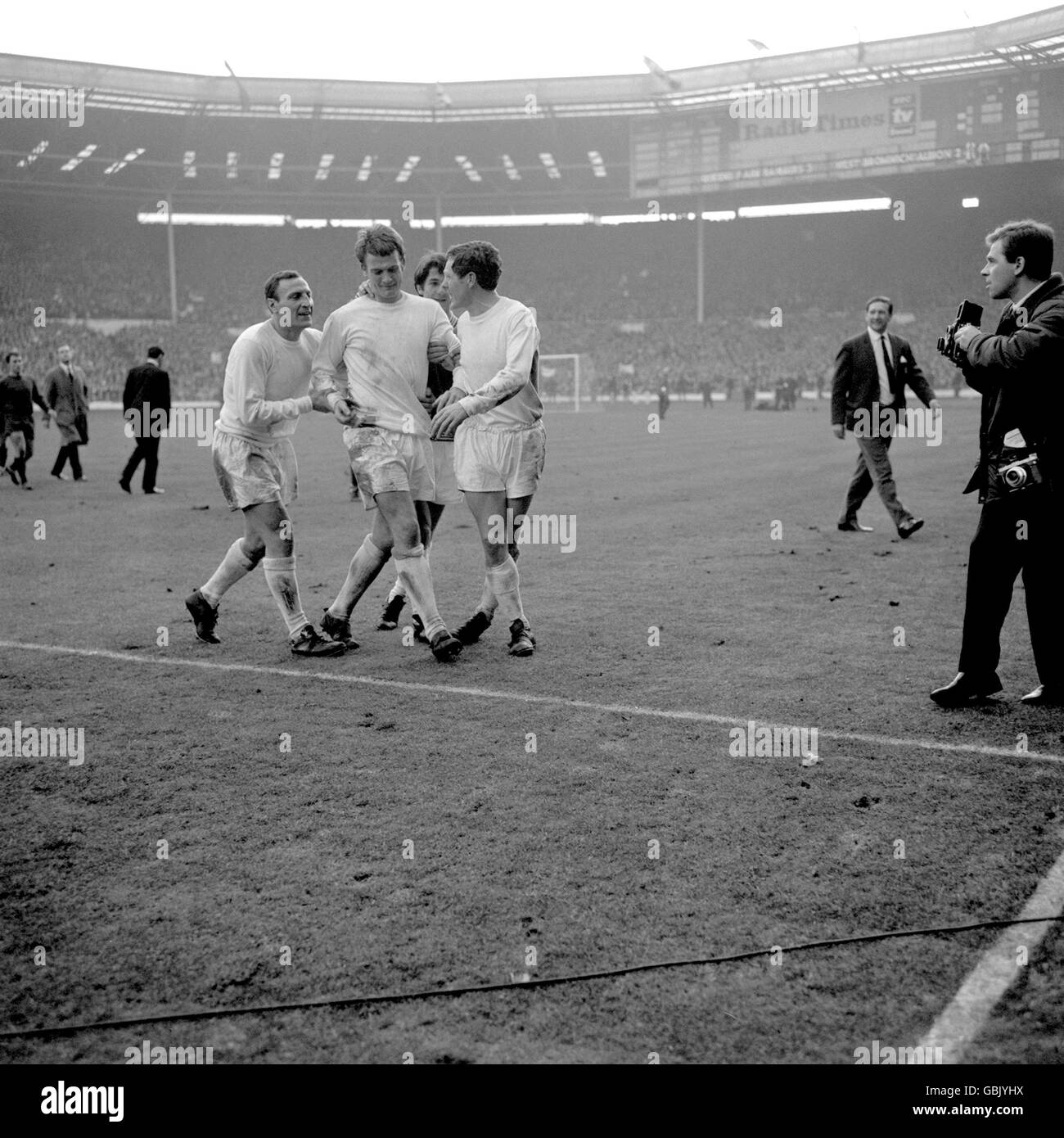 (L-R) Queens Park Rangers' Mark Lazarus, Rodney Marsh, Ian Morgan and ...