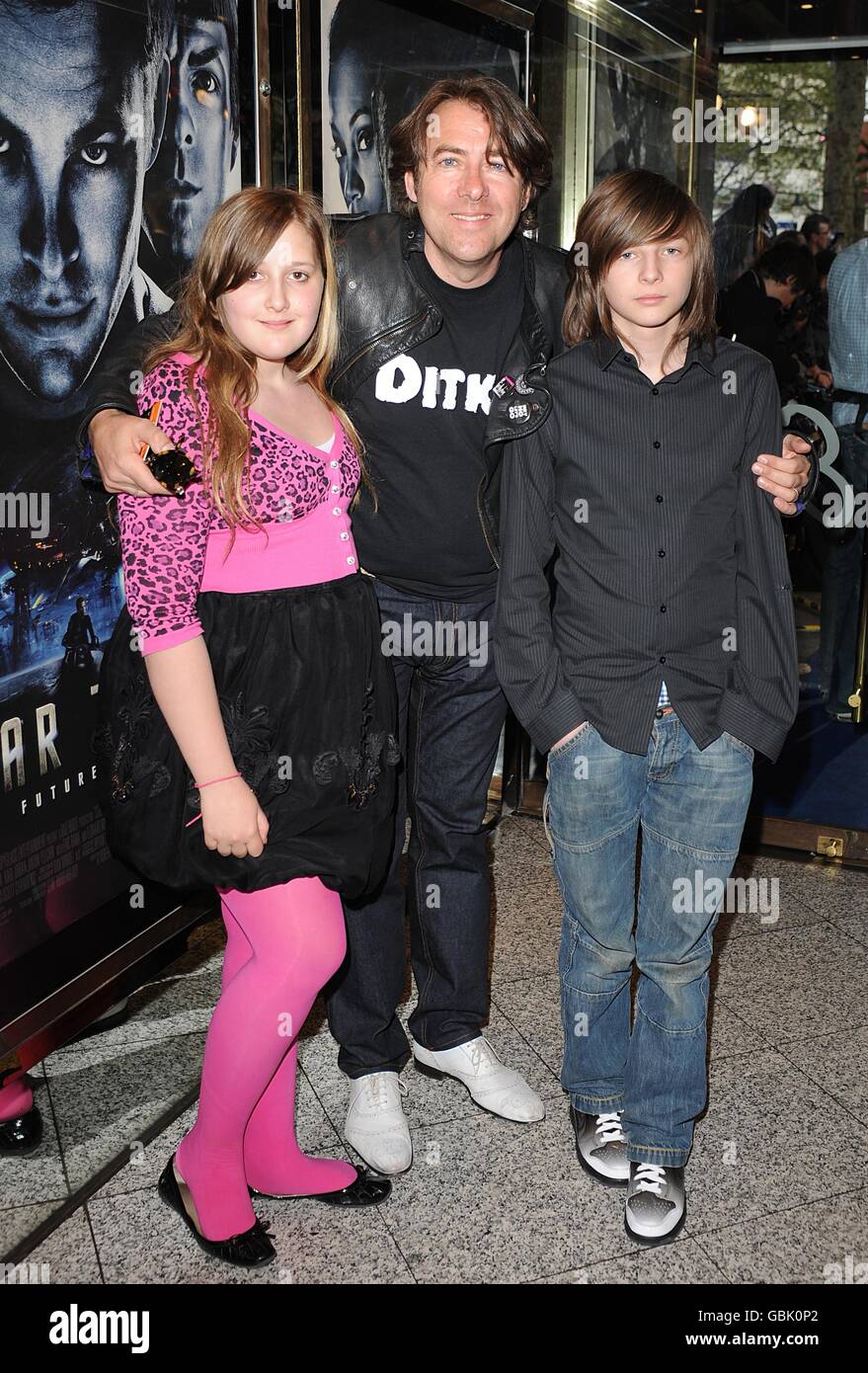 Jonathan Ross and his children arriving for the UK Film Premiere of ...