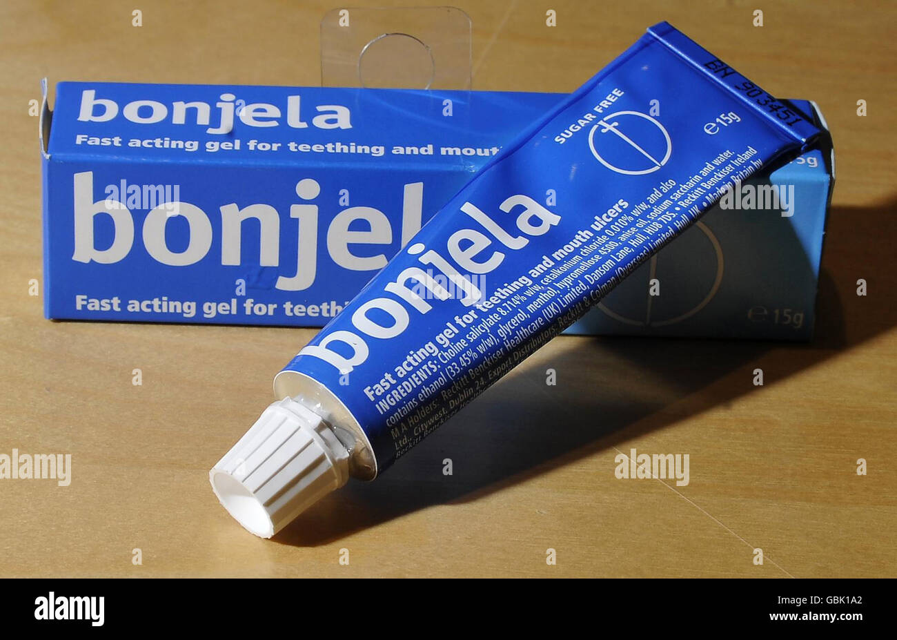 Bonjela tube hi-res stock photography and images - Alamy