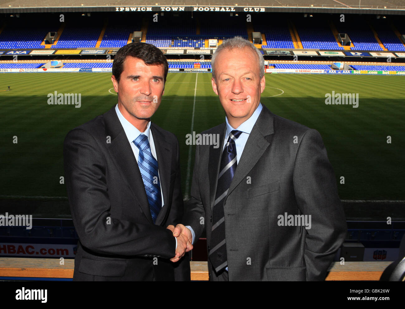 Roy Keane and Chief Executive Simon Clegg during the Press conference ...
