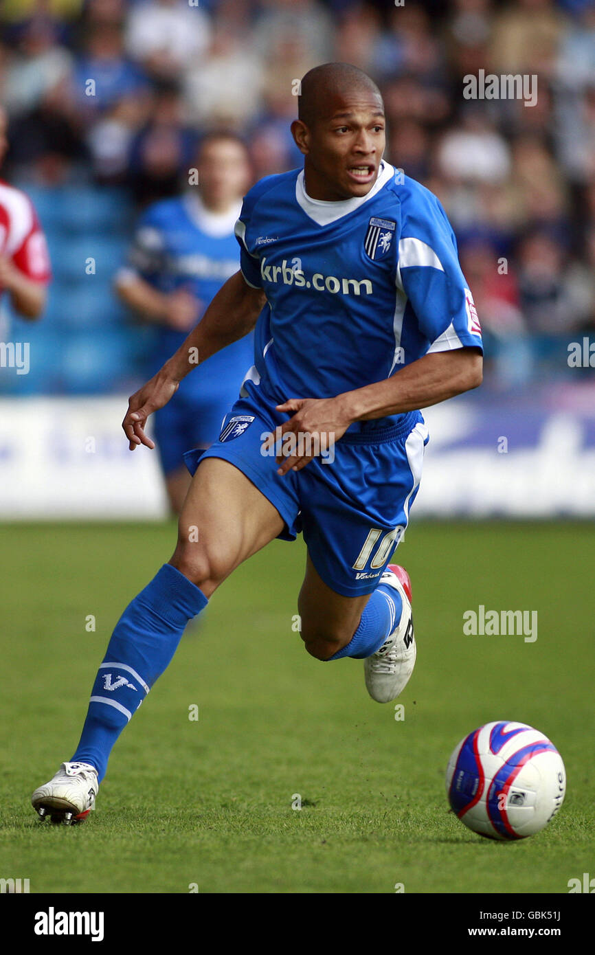 Gillingham v bury hi-res stock photography and images - Alamy