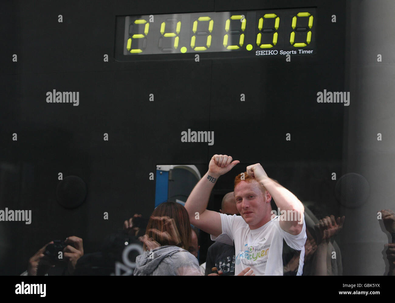 Dan Magness celebrates keeping a ball airborne for 24 hours and far ...