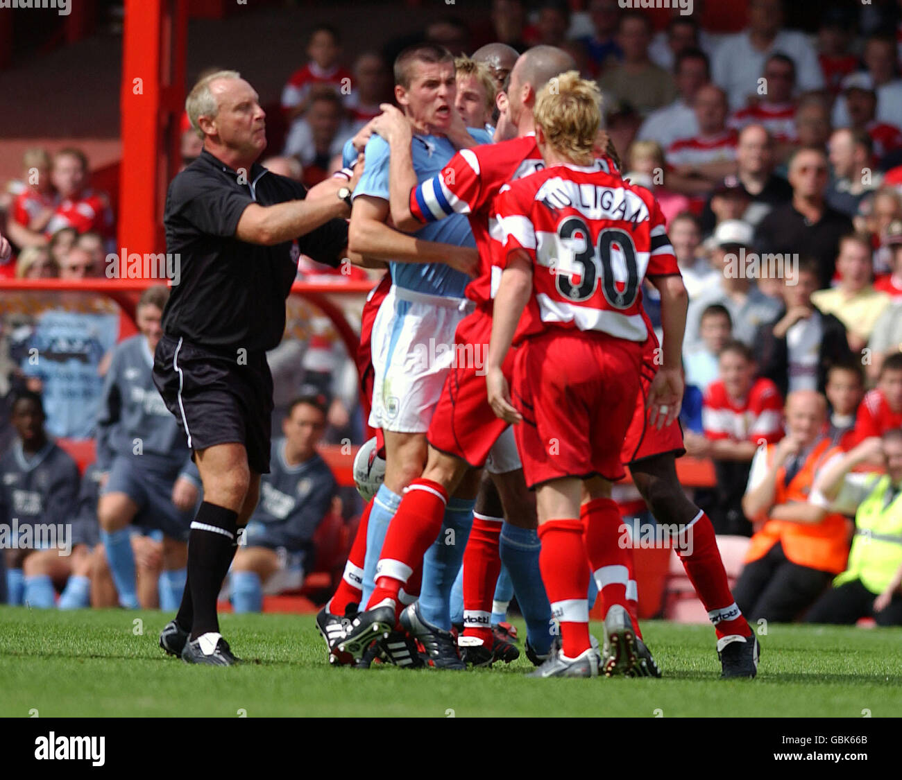 Barton rovers hi-res stock photography and images - Alamy