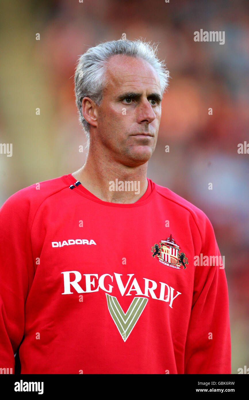 Mick mccarthy barnsley hi-res stock photography and images - Alamy