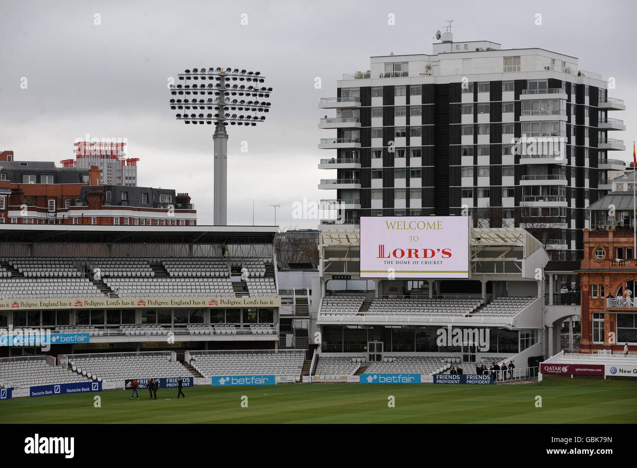 Cricket champion county match hi-res stock photography and images - Alamy