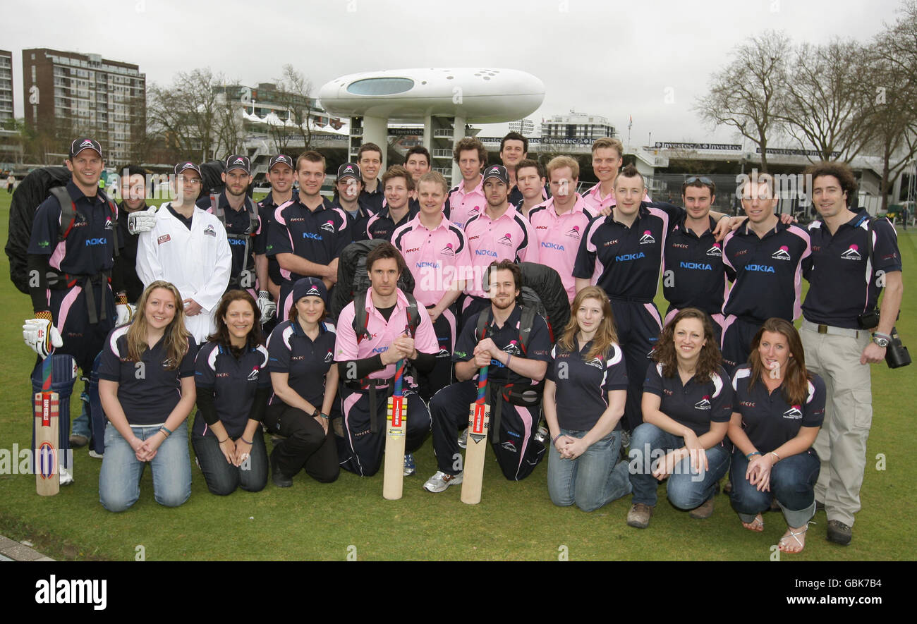 Everest cricket match Stock Photo - Alamy
