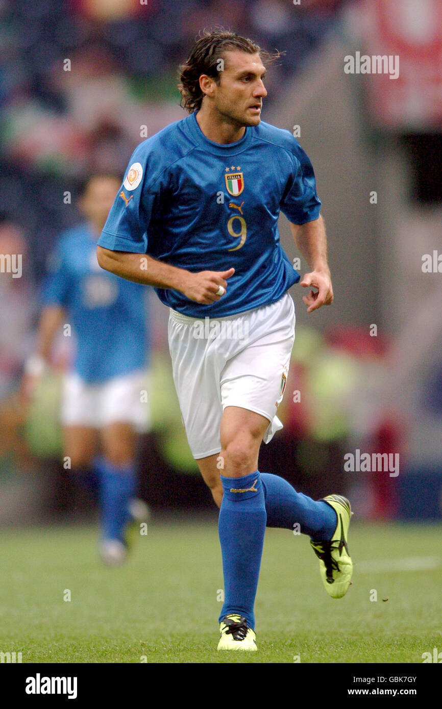 Vieri euro 2004 hi-res stock photography and images - Alamy