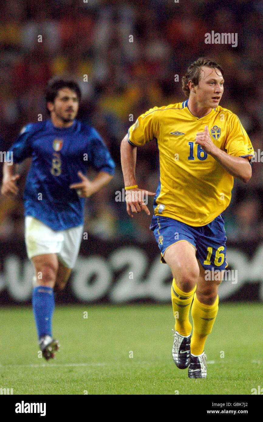 Soccer - UEFA European Championship 2004 - Group C - Italy v Sweden ...