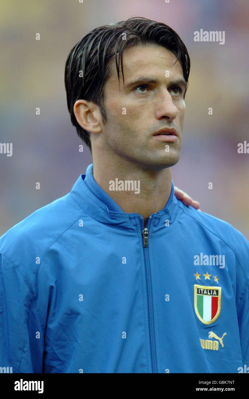 Football euro 2004 head shot headshot tracksuit hi-res stock ...