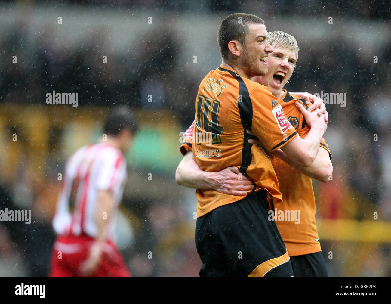 Wolves' David Jones (L) celebrates his goal from the penalty spot with ...