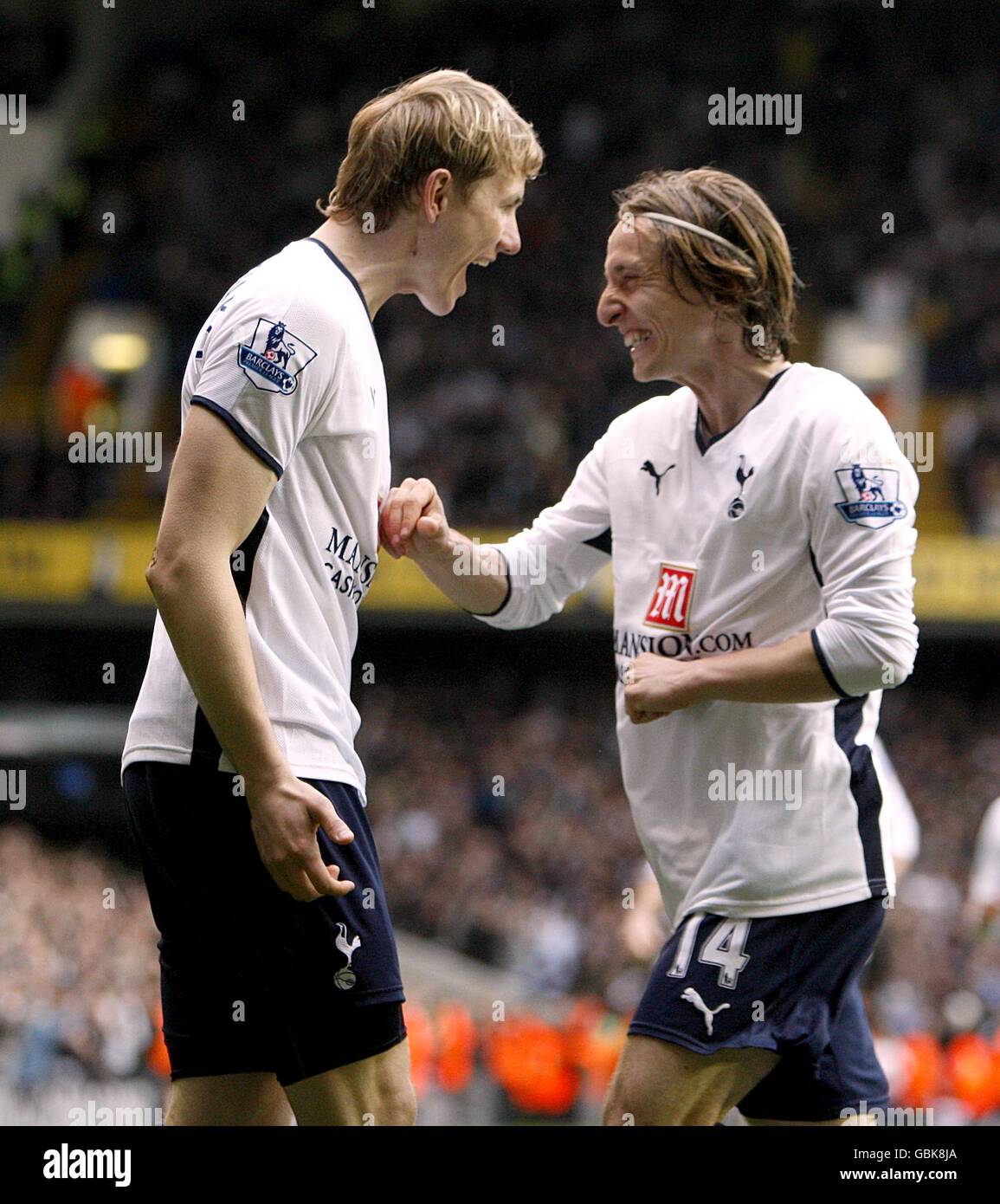 Tottenham Hotspur's Roman Pavlyuchenko (left) celebrates scoring the ...