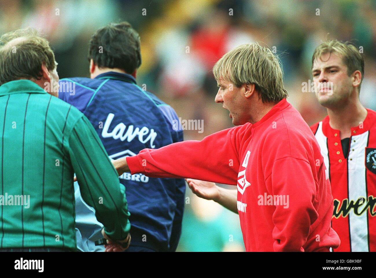 Dave bassett sheffield united hi-res stock photography and images - Alamy