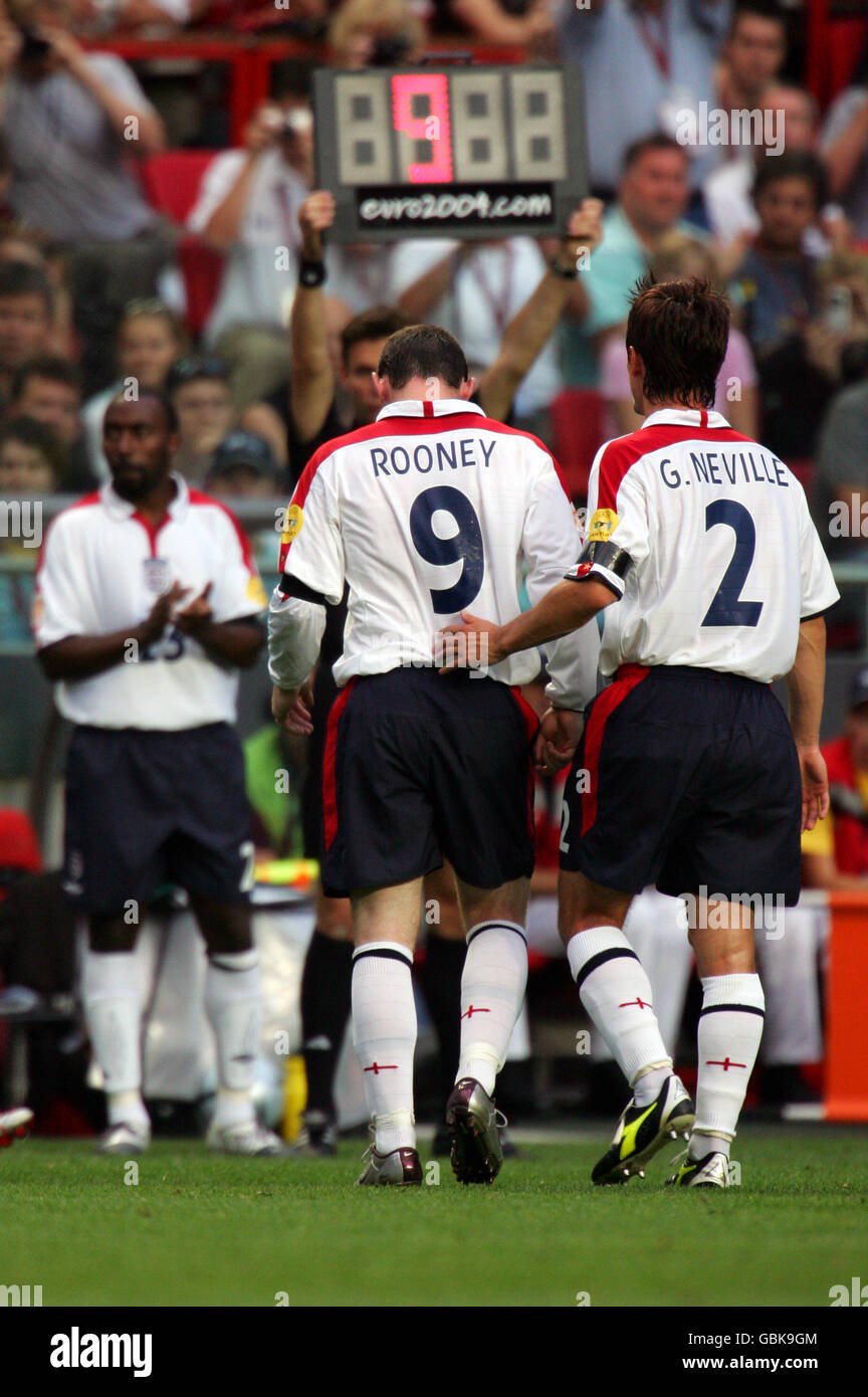 England euro 2004 portugal vassell hi-res stock photography and images ...