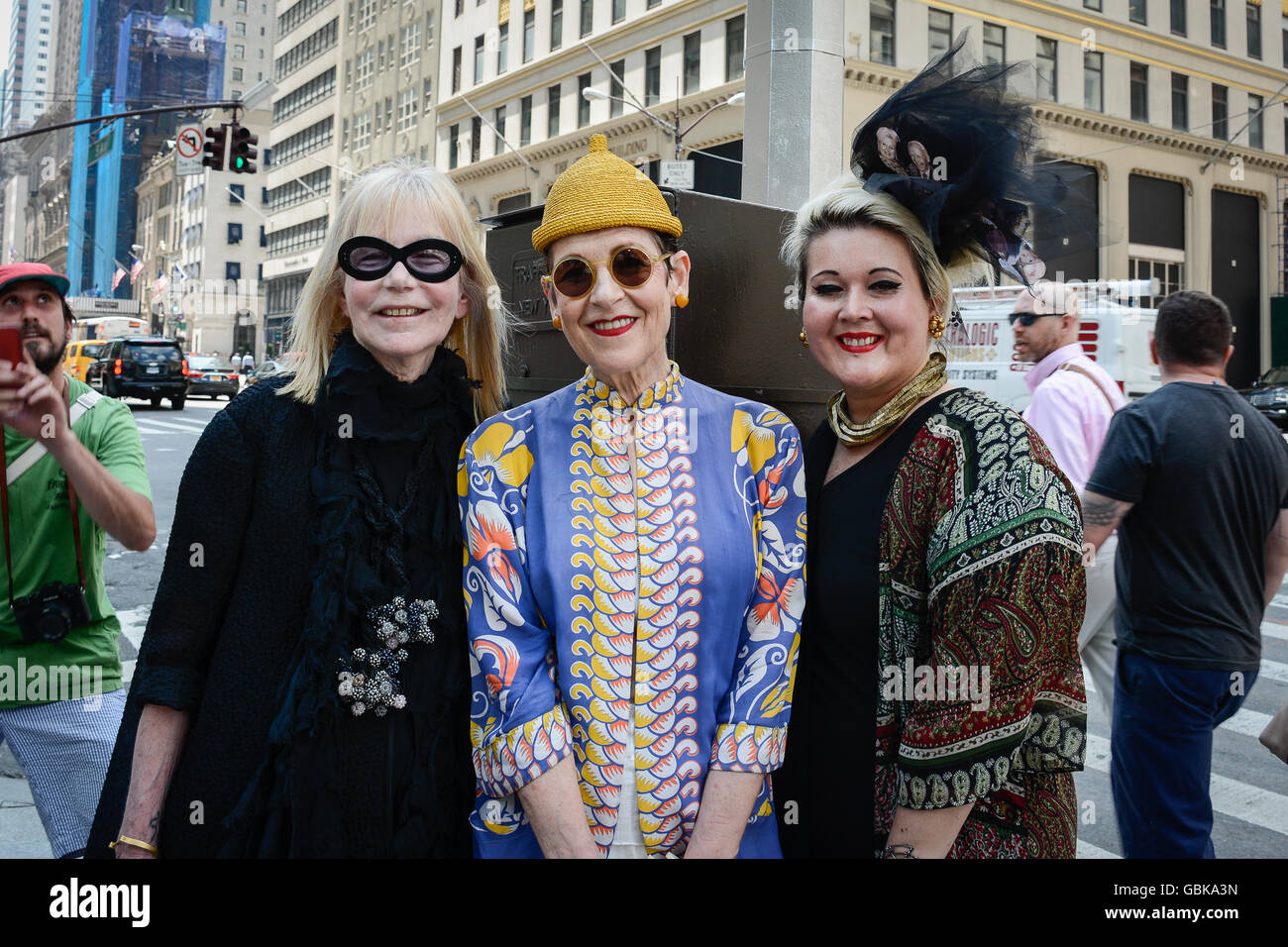 Bill cunningham street hi-res stock photography and images - Alamy