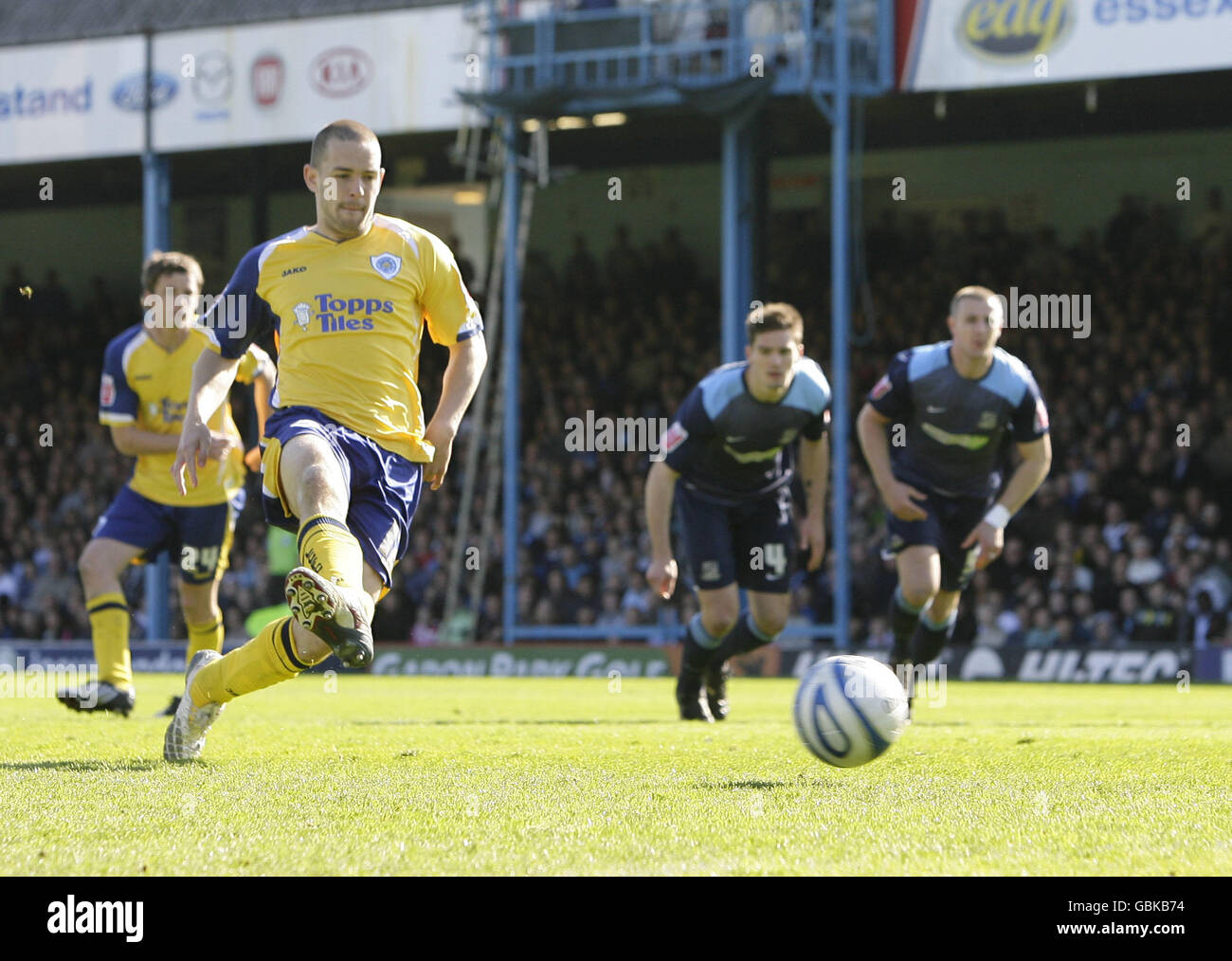 Matty hall hi-res stock photography and images - Alamy