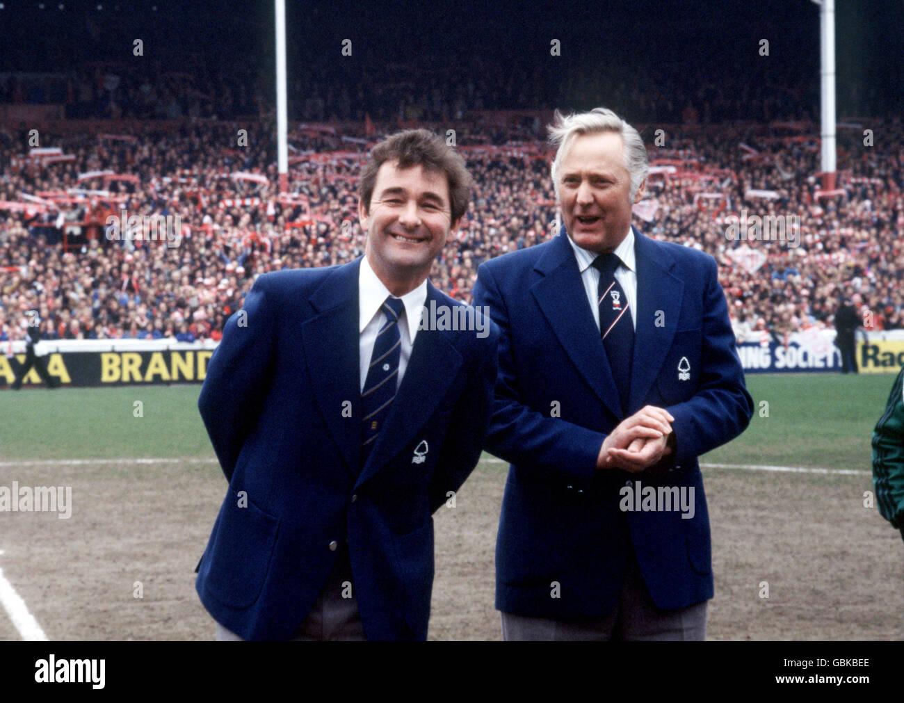 Nottingham forest manager brian clough l beams for the cameras hi-res ...