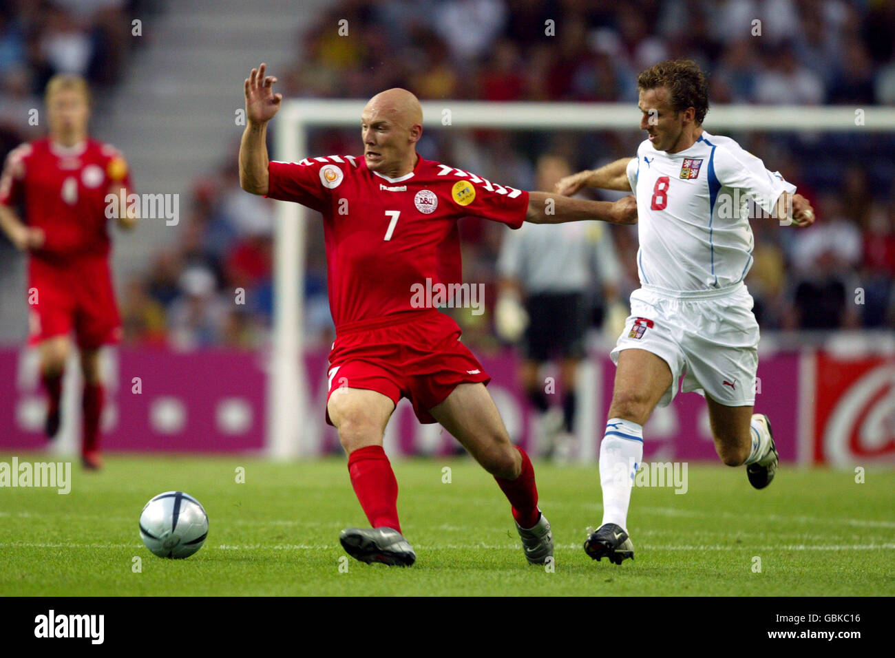 Thomas gravesen euro 2004 hi-res stock photography and images - Alamy