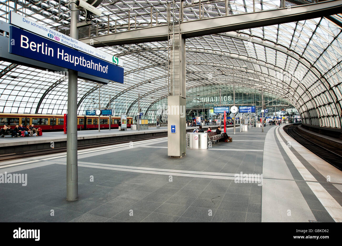Central railway station, Berlin Stock Photo - Alamy