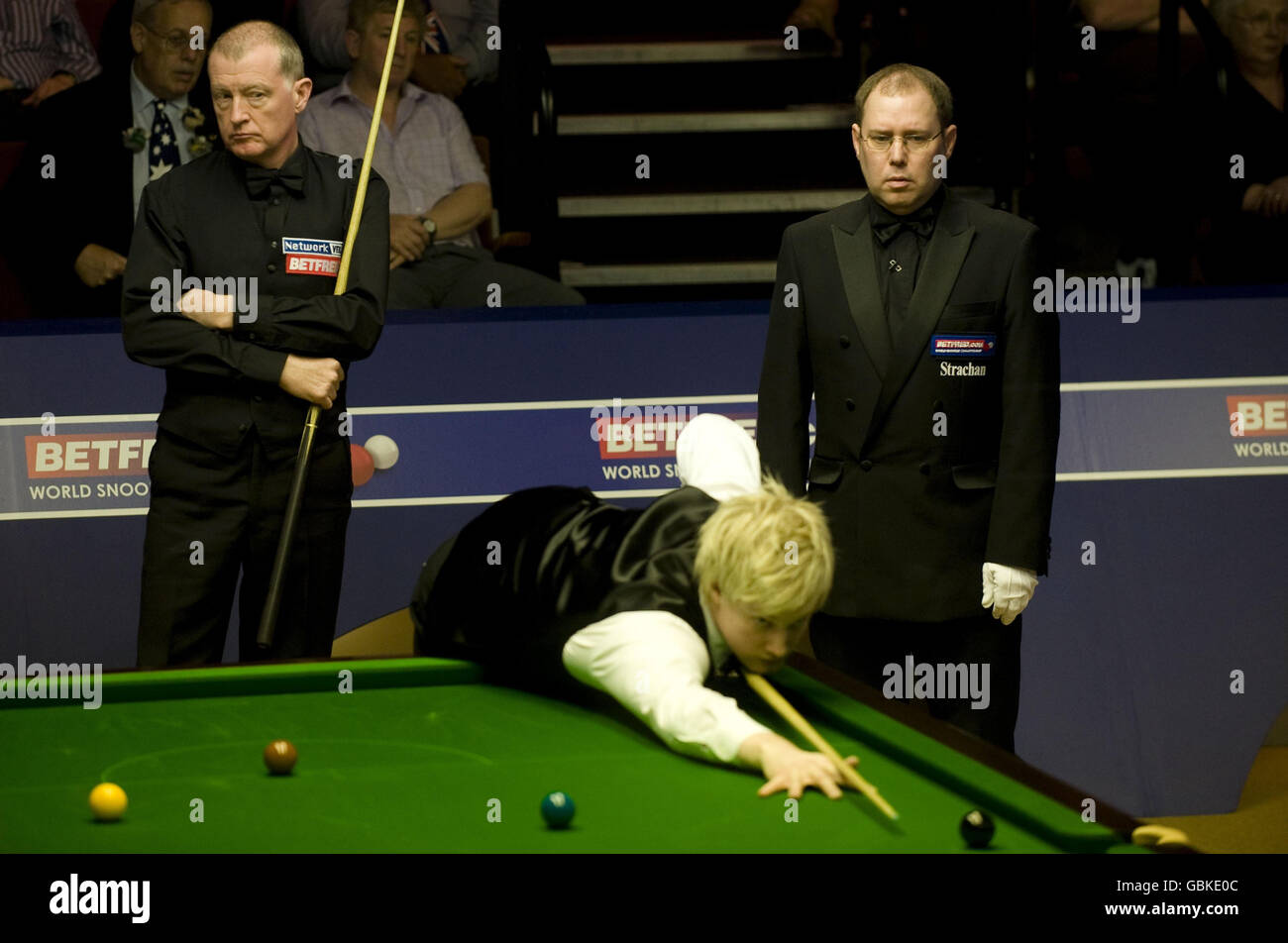 Steve davis betfred com world snooker championship crucible theatre hi ...